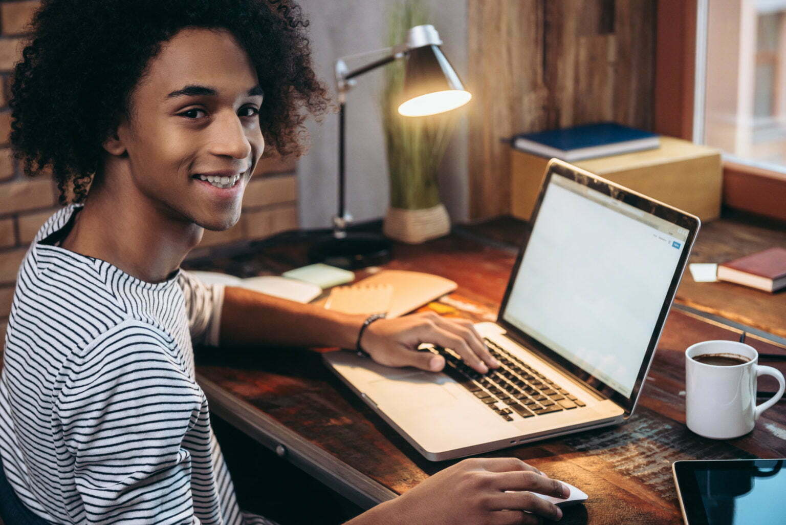 The Ultimate Guide To Creating An At-Home Study Space – GetSpaz